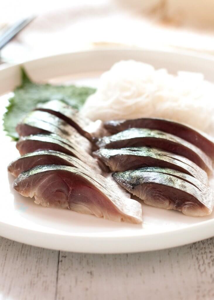 Shime Saba (Cured Mackerel) - RecipeTin Japan