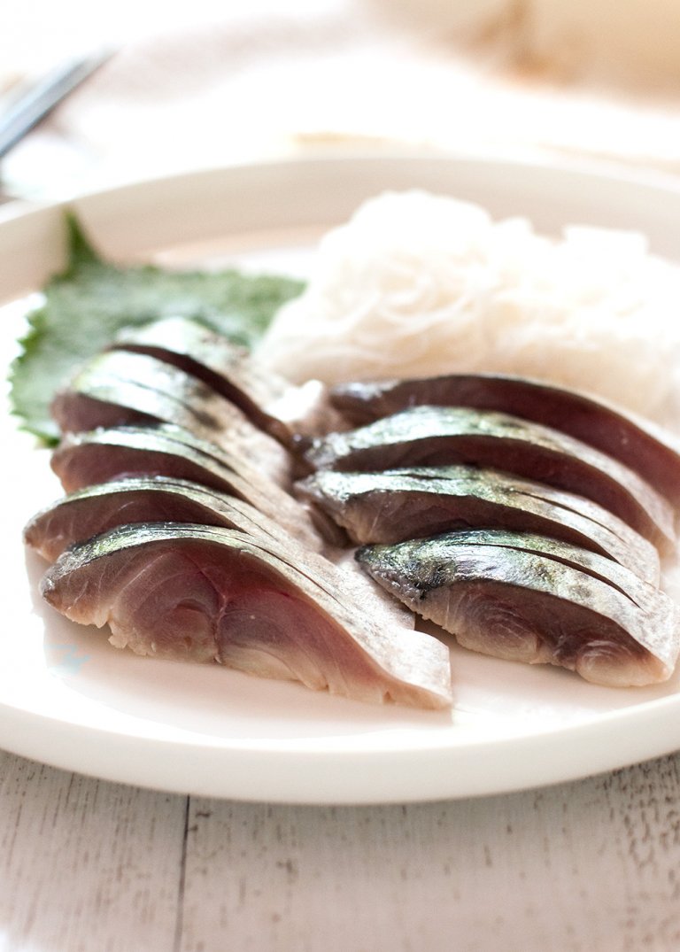 Shime Saba (Cured Mackerel) - RecipeTin Japan