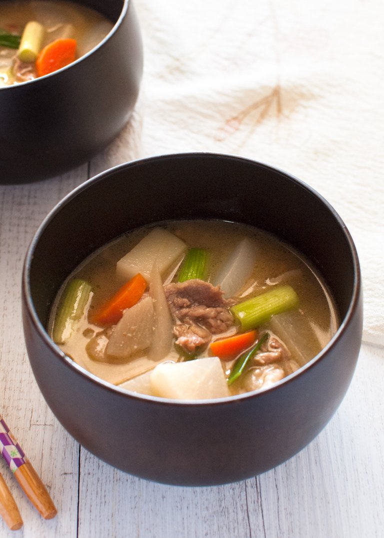 Tonjiru (Pork and Vegetable Miso Soup) - RecipeTin Japan