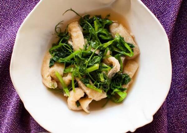 Snow Pea Leaves Warm Salad (Nibitashi) - RecipeTin Japan