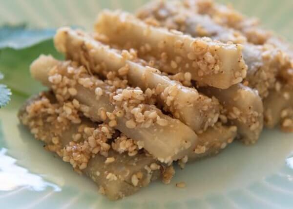 Pounded Burdock Root with Sesame Sauce (Tataki Gobō) - RecipeTin Japan