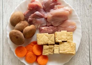 Kanazawa-style Simmered Chicken and Tofu (Jibuni) - RecipeTin Japan