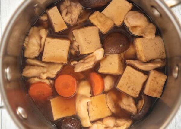 Kanazawa-style Simmered Chicken and Tofu (Jibuni) - RecipeTin Japan