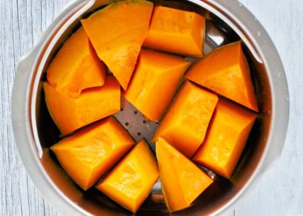 Steamed Pumpkin with Beef Mince Sauce (Pumpkin Soboro-an) - RecipeTin Japan