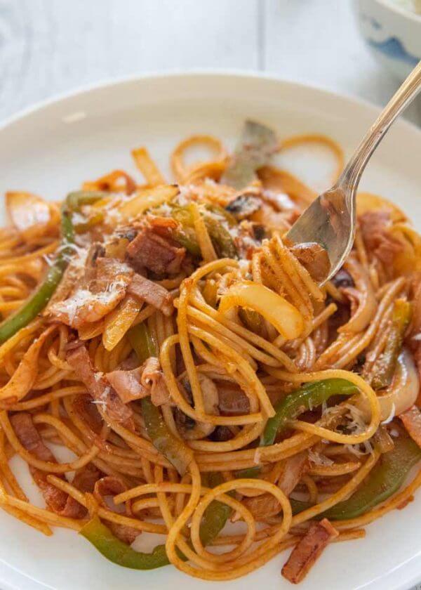 Spaghetti Napolitan (Japanese Ketchup Pasta) - RecipeTin Japan
