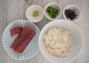 Negitoro Don (Minced Raw Tuna on Rice) - RecipeTin Japan