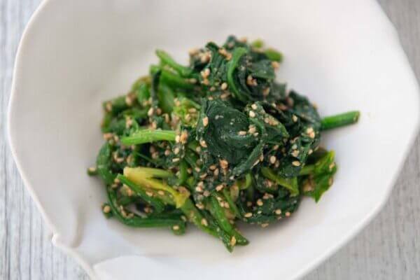 Japanese Spinach Salad Dressed in White Sesame (Spinach Goma-ae ...