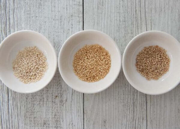 Japanese Spinach Salad Dressed in White Sesame (Spinach Goma-ae ...