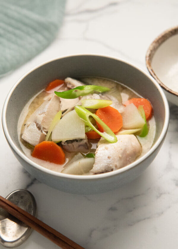 Miso Soup with Kingfish Head (Kingfish Arajiru) - RecipeTin Japan
